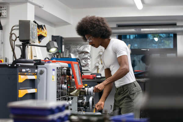 Electrical and Electronic Engineering including a Foundation Year ...