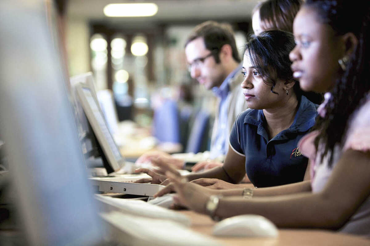 Senior Leader Apprenticeship Programmes - Apprenticeships - University ...