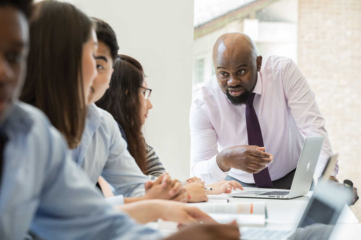 Professional Economist Degree Apprenticeship - Apprenticeships ...
